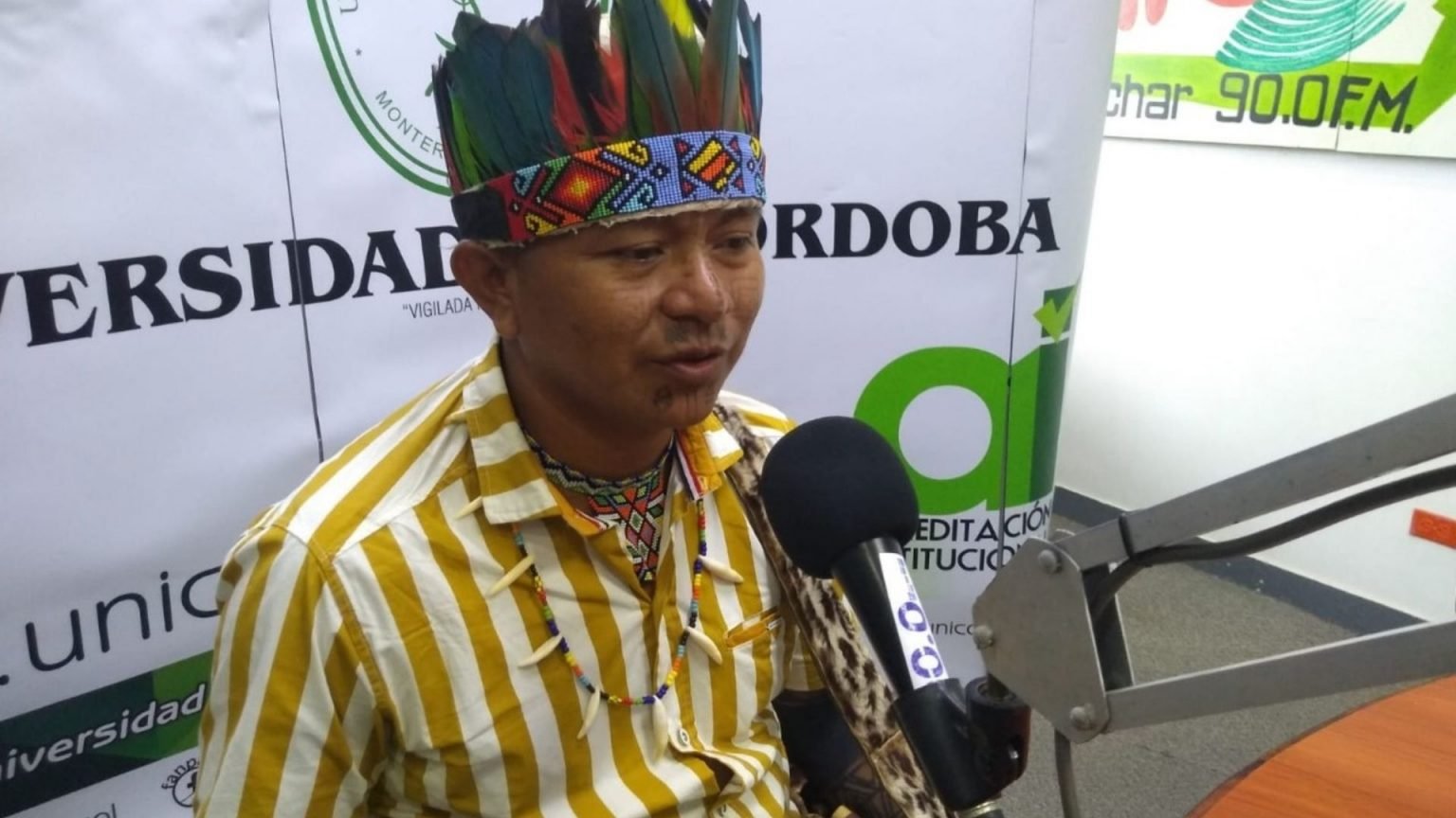 Iván Antonio, el primer indígena Emberá que se gradúa como profesional ...